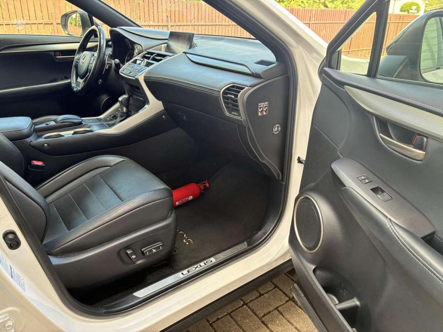 White Lexus NX 300h 2014 in Vilnius, with an engine capacity of 2.49 L and mileage of 286 thousand km for 17900 €, photo 16 on AUTOMOTO.COM.LV