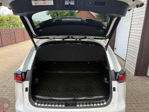 White Lexus NX 300h 2014 in Vilnius, with an engine capacity of 2.49 L and mileage of 286 thousand km for 17900 €, photo 22 on AUTOMOTO.COM.LV