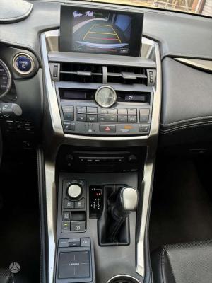 White Lexus NX 300h 2014 in Vilnius, with an engine capacity of 2.49 L and mileage of 286 thousand km for 17900 €, photo 27 on AUTOMOTO.COM.LV