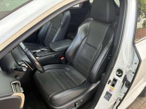 White Lexus NX 300h 2014 in Vilnius, with an engine capacity of 2.49 L and mileage of 286 thousand km for 17900 €, photo 31 on AUTOMOTO.COM.LV