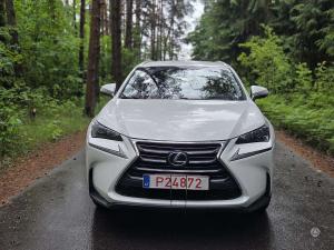 White Lexus NX 300h 2014 in Vilnius, with an engine capacity of 2.49 L and mileage of 178 thousand km for 16600 €, photo 6 on AUTOMOTO.COM.LV