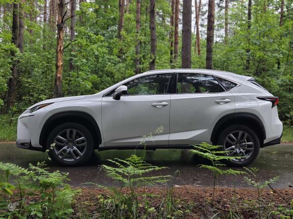 Белый Лексус NX 300h 2014 в Вильнюс, объемом двигателя 2.49 л и пробегом 178 тыс. км за 16600 €, фото 7 на AUTOMOTO.COM.LV