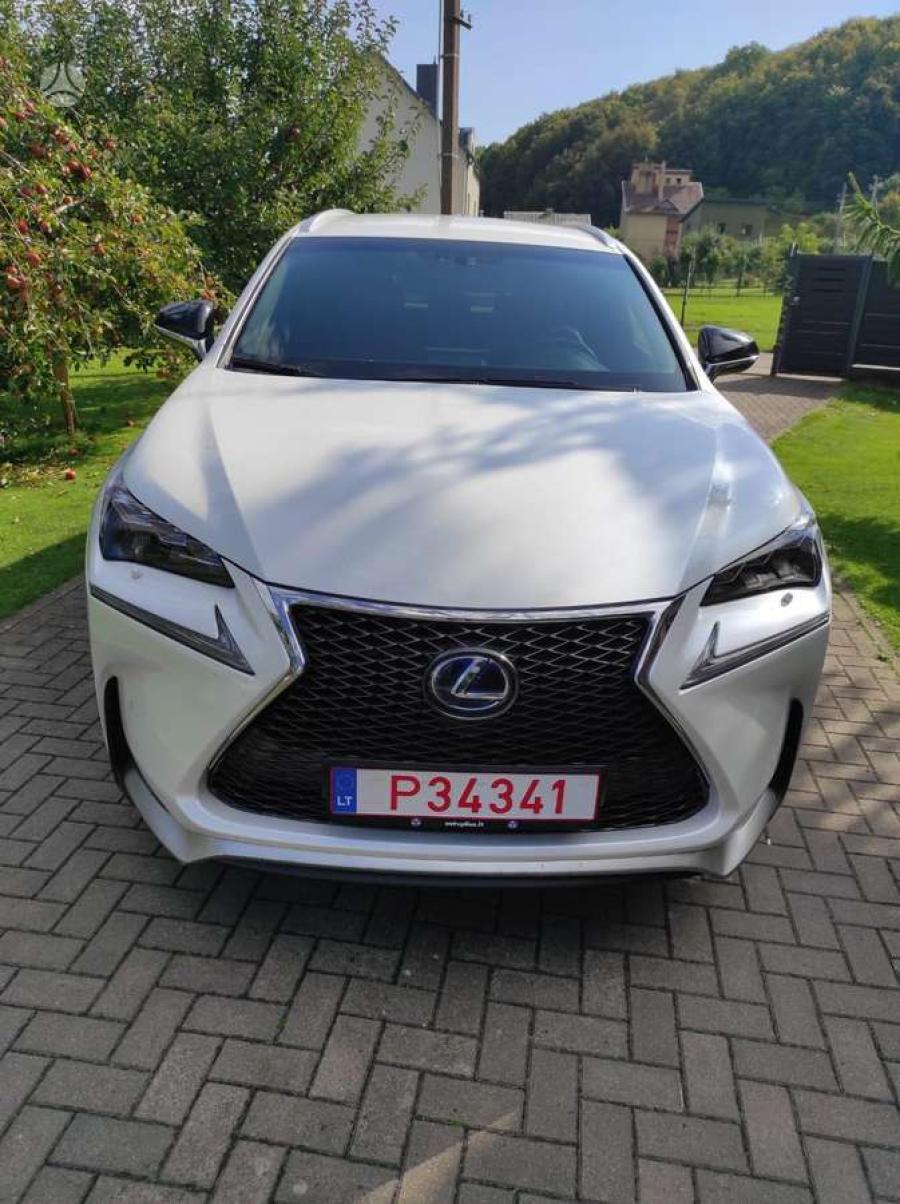 White Lexus NX 300h 2014 in Kaunas, with an engine capacity of 2.49 L and mileage of 214 thousand km for 19950 €, photo 8 on AUTOMOTO.COM.LV