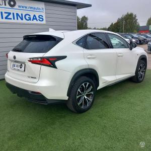 Balts Lexus NX 300h 2014 Panevēža, ar dzinēja tilpumu 2.49 L un nobraukumu 190 tūkst. km par 18500 €, foto 7 vietnē AUTOMOTO.COM.LV