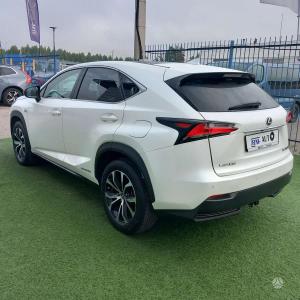 Balts Lexus NX 300h 2014 Panevēža, ar dzinēja tilpumu 2.49 L un nobraukumu 190 tūkst. km par 18500 €, foto 9 vietnē AUTOMOTO.COM.LV