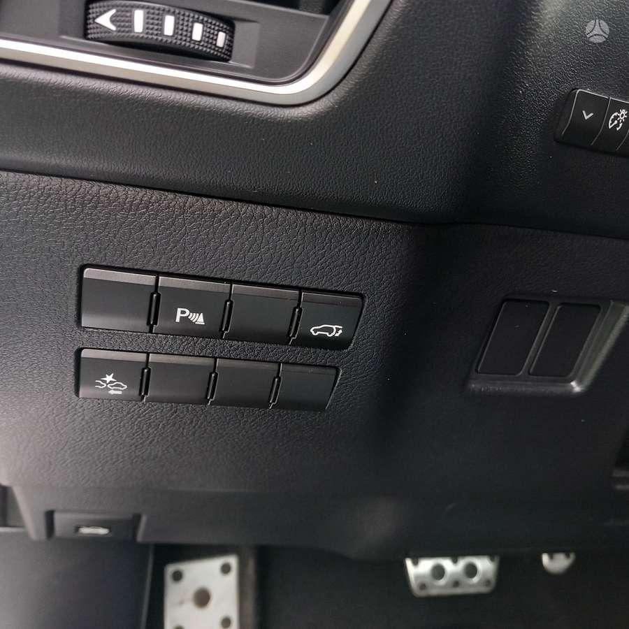 Balts Lexus NX 300h 2014 Panevēža, ar dzinēja tilpumu 2.49 L un nobraukumu 190 tūkst. km par 18500 €, foto 13 vietnē AUTOMOTO.COM.LV
