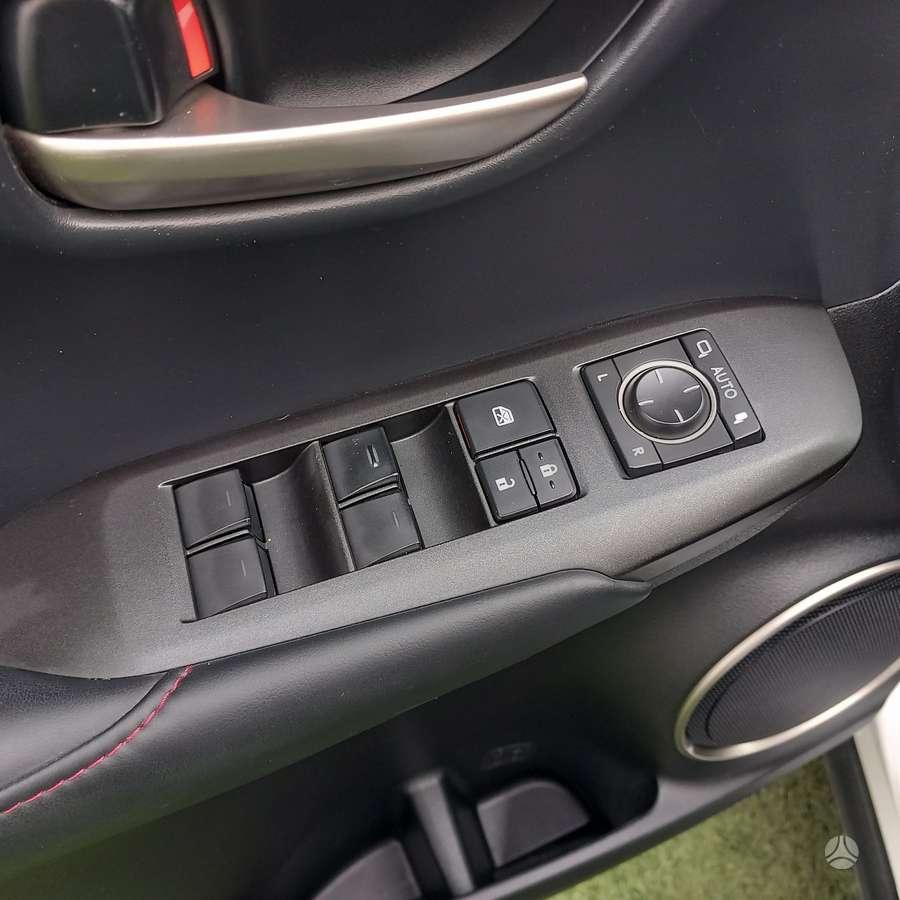Balts Lexus NX 300h 2014 Panevēža, ar dzinēja tilpumu 2.49 L un nobraukumu 190 tūkst. km par 18500 €, foto 20 vietnē AUTOMOTO.COM.LV