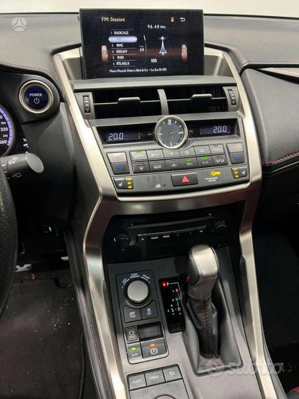 White Lexus NX 300h 2015 in Kaunas, with an engine capacity of 2.49 L and mileage of 184 thousand km for 20450 €, photo 11 on AUTOMOTO.COM.LV