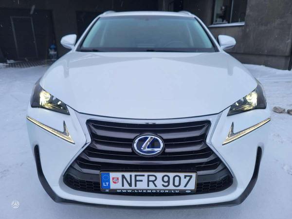 Balts Lexus NX 300h 2015 Raseiniai, ar dzinēja tilpumu 2.49 L un nobraukumu 129 tūkst. km par 17950 €, foto 6 vietnē AUTOMOTO.COM.LV
