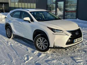 White Lexus NX 300h 2015 in Siauliai, with an engine capacity of 2.49 L and mileage of 261 thousand km for 16900 €, photo 3 on AUTOMOTO.COM.LV