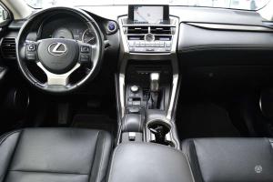 Balts Lexus NX 300h 2015 Viļņa, ar dzinēja tilpumu 2.49 L un nobraukumu 220 tūkst. km par 18000 €, foto 31 vietnē AUTOMOTO.COM.LV