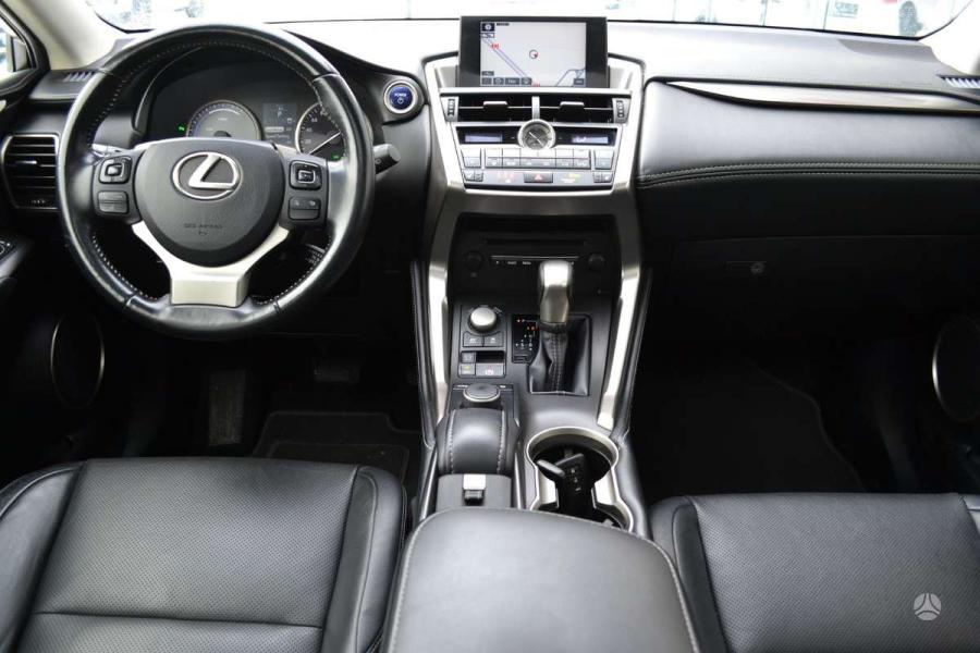 Balts Lexus NX 300h 2015 Viļņa, ar dzinēja tilpumu 2.49 L un nobraukumu 220 tūkst. km par 18000 €, foto 31 vietnē AUTOMOTO.COM.LV