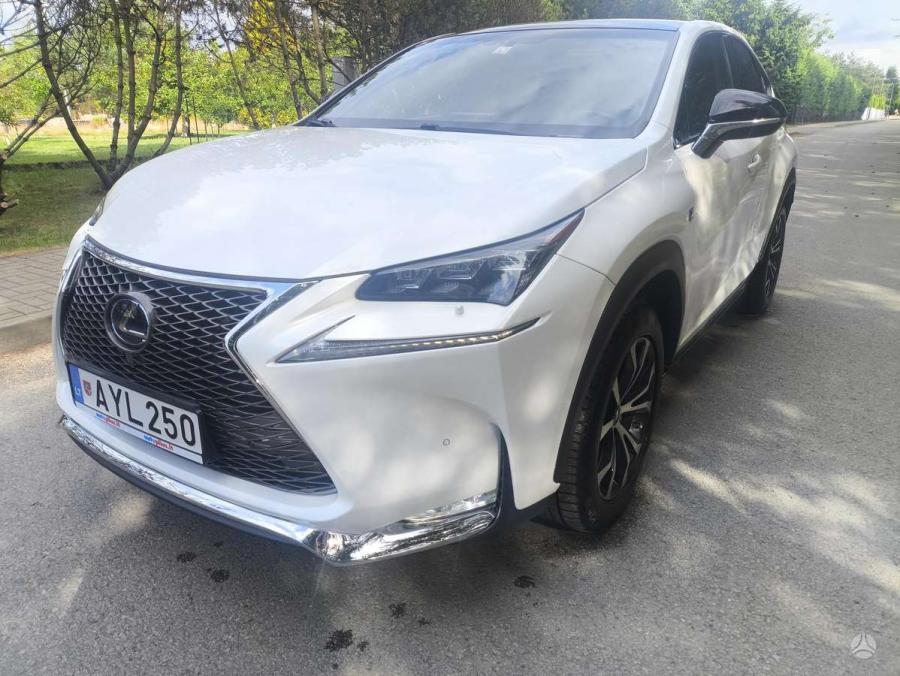 Белый Лексус NX 300h 2015 в Вильнюс, объемом двигателя 2.49 л и пробегом 102 тыс. км за 19750 €, фото 1 на AUTOMOTO.COM.LV