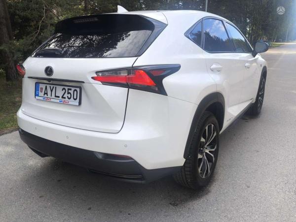 Balts Lexus NX 300h 2015 Viļņa, ar dzinēja tilpumu 2.49 L un nobraukumu 102 tūkst. km par 19750 €, foto 5 vietnē AUTOMOTO.COM.LV