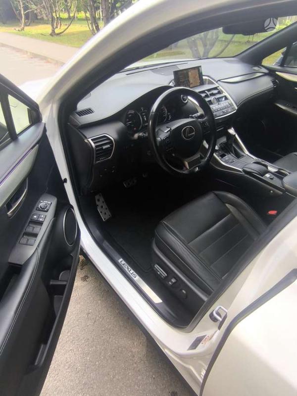 Balts Lexus NX 300h 2015 Viļņa, ar dzinēja tilpumu 2.49 L un nobraukumu 102 tūkst. km par 19750 €, foto 9 vietnē AUTOMOTO.COM.LV