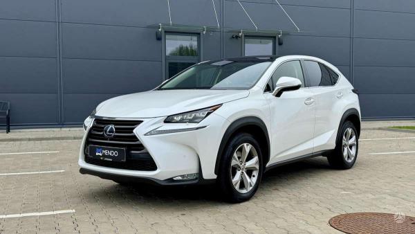 White Lexus NX 300h 2015 in Vilnius, with an engine capacity of 2.49 L and mileage of 189 thousand km for 21990 €, photo 1 on AUTOMOTO.COM.LV