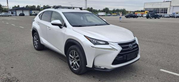 White Lexus NX 300h 2015 in Panevezys, with an engine capacity of 2.49 L and mileage of 150 thousand km for 16900 €, photo 1 on AUTOMOTO.COM.LV
