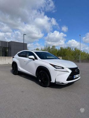 Balts Lexus NX 300h 2015 Viļņa, ar dzinēja tilpumu 2.49 L un nobraukumu 160 tūkst. km par 18300 €, foto  vietnē AUTOMOTO.COM.LV
