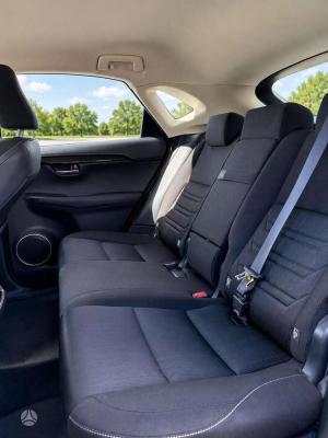 Balts Lexus NX 300h 2015 Viļņa, ar dzinēja tilpumu 2.49 L un nobraukumu 160 tūkst. km par 18300 €, foto 8 vietnē AUTOMOTO.COM.LV