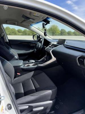 Balts Lexus NX 300h 2015 Viļņa, ar dzinēja tilpumu 2.49 L un nobraukumu 160 tūkst. km par 18300 €, foto 10 vietnē AUTOMOTO.COM.LV