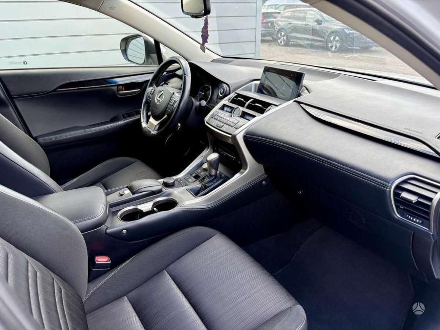 White Lexus NX 300h 2015 in Panevezys, with an engine capacity of 2.49 L and mileage of 150 thousand km for 16900 €, photo 17 on AUTOMOTO.COM.LV