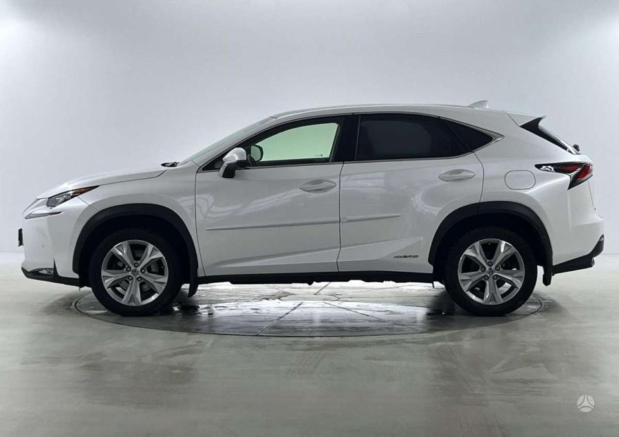 White Lexus NX 300h 2016 in Vilnius, with an engine capacity of 2.49 L and mileage of 103 thousand km for 23900 €, photo 3 on AUTOMOTO.COM.LV