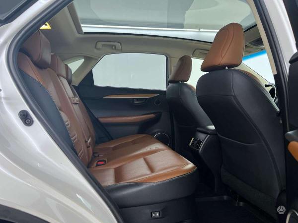 Balts Lexus NX 300h 2016 Viļņa, ar dzinēja tilpumu 2.49 L un nobraukumu 103 tūkst. km par 23900 €, foto 6 vietnē AUTOMOTO.COM.LV