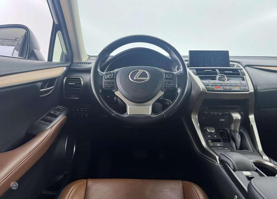 White Lexus NX 300h 2016 in Vilnius, with an engine capacity of 2.49 L and mileage of 103 thousand km for 23900 €, photo 8 on AUTOMOTO.COM.LV