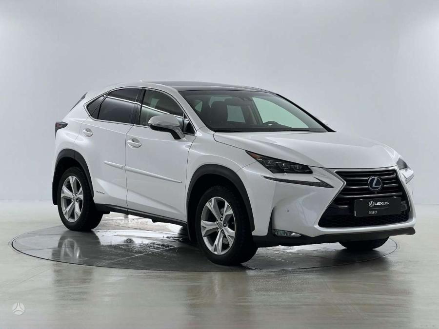 White Lexus NX 300h 2016 in Vilnius, with an engine capacity of 2.49 L and mileage of 103 thousand km for 23900 €, photo 17 on AUTOMOTO.COM.LV