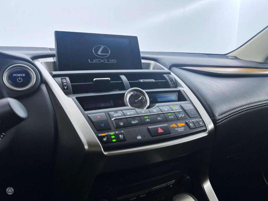 White Lexus NX 300h 2016 in Vilnius, with an engine capacity of 2.49 L and mileage of 103 thousand km for 23900 €, photo 24 on AUTOMOTO.COM.LV