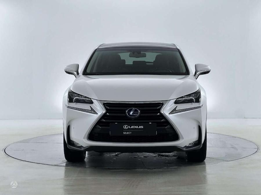 White Lexus NX 300h 2016 in Vilnius, with an engine capacity of 2.49 L and mileage of 103 thousand km for 23900 €, photo 35 on AUTOMOTO.COM.LV