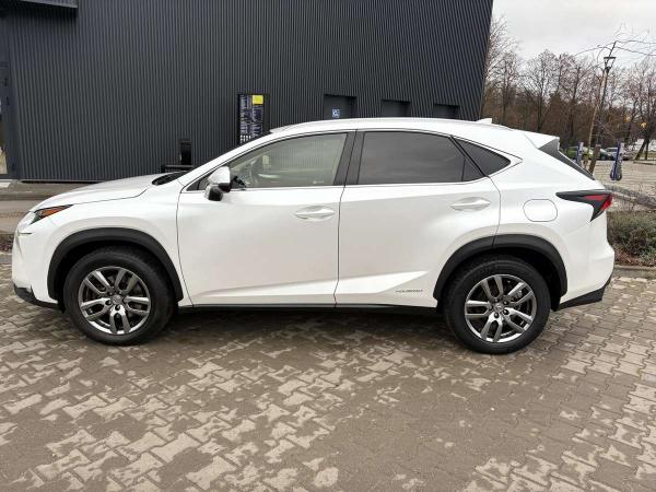 Balts Lexus NX 300h 2016 Kauņa, ar dzinēja tilpumu 2.49 L un nobraukumu 220 tūkst. km par 17800 €, foto 6 vietnē AUTOMOTO.COM.LV