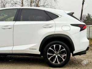 White Lexus NX 300h 2016 in Siauliai, with an engine capacity of 2.49 L and mileage of 194 thousand km for 22300 €, photo 12 on AUTOMOTO.COM.LV