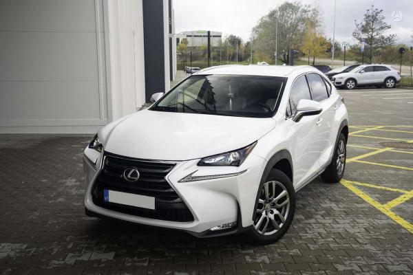 White Lexus NX 300h 2016 in Vilnius, with an engine capacity of 2.49 L and mileage of 192 thousand km for 18000 €, photo 1 on AUTOMOTO.COM.LV