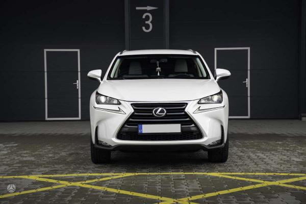 Balts Lexus NX 300h 2016 Viļņa, ar dzinēja tilpumu 2.49 L un nobraukumu 192 tūkst. km par 18000 €, foto 2 vietnē AUTOMOTO.COM.LV