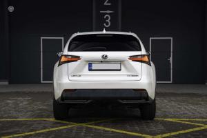 White Lexus NX 300h 2016 in Vilnius, with an engine capacity of 2.49 L and mileage of 192 thousand km for 18000 €, photo 3 on AUTOMOTO.COM.LV