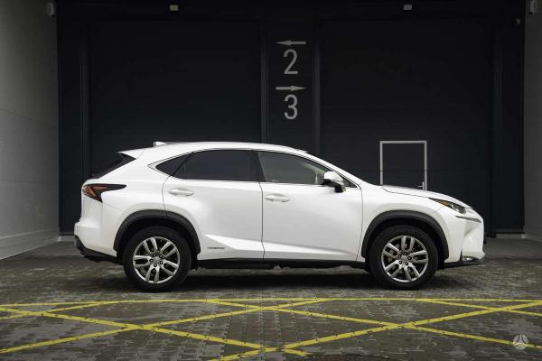 Balts Lexus NX 300h 2016 Viļņa, ar dzinēja tilpumu 2.49 L un nobraukumu 192 tūkst. km par 18000 €, foto 6 vietnē AUTOMOTO.COM.LV