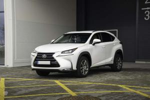 White Lexus NX 300h 2016 in Vilnius, with an engine capacity of 2.49 L and mileage of 192 thousand km for 18000 €, photo 8 on AUTOMOTO.COM.LV