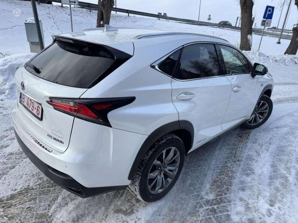 Balts Lexus NX 300h 2016 Daugavpils, ar dzinēja tilpumu 2.49 L un nobraukumu 231 tūkst. km par 19400 €, foto 5 vietnē AUTOMOTO.COM.LV