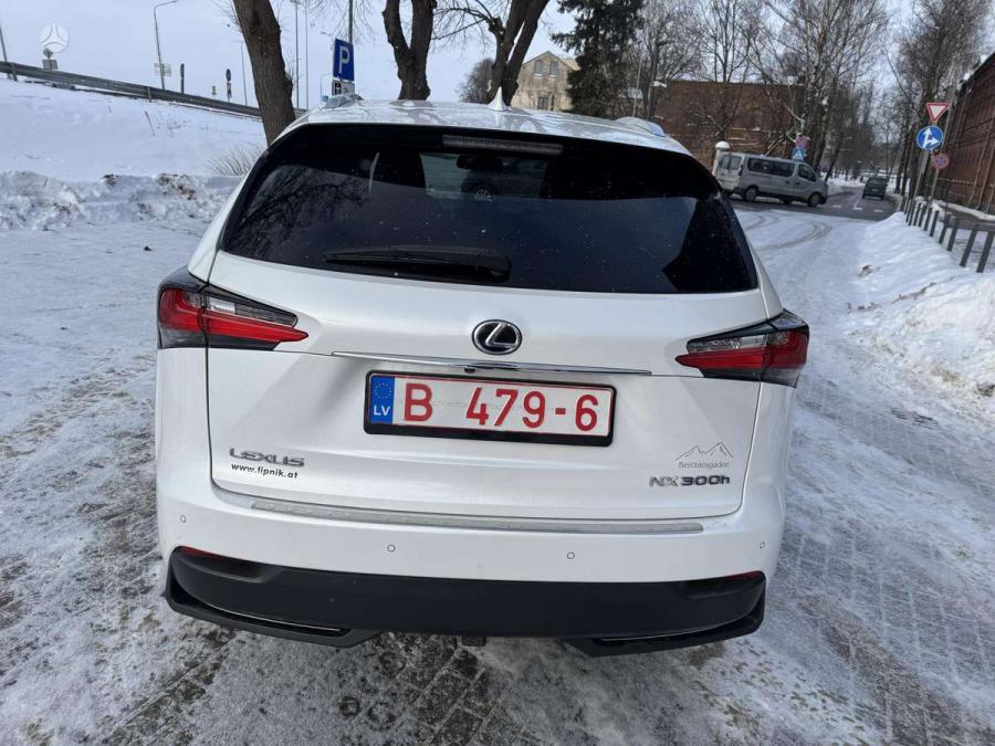 Balts Lexus NX 300h 2016 Daugavpils, ar dzinēja tilpumu 2.49 L un nobraukumu 231 tūkst. km par 19400 €, foto 9 vietnē AUTOMOTO.COM.LV
