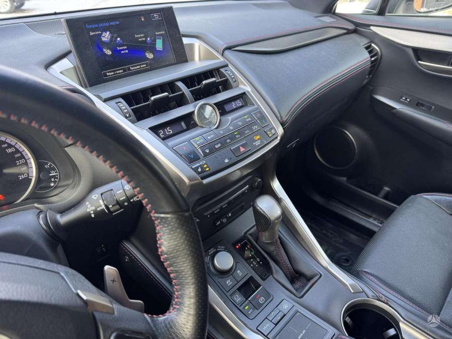 Balts Lexus NX 300h 2016 Daugavpils, ar dzinēja tilpumu 2.49 L un nobraukumu 231 tūkst. km par 19400 €, foto 11 vietnē AUTOMOTO.COM.LV