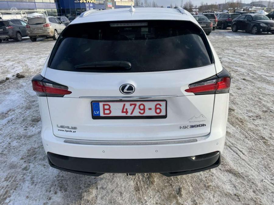 Balts Lexus NX 300h 2016 Daugavpils, ar dzinēja tilpumu 2.49 L un nobraukumu 231 tūkst. km par 19400 €, foto 32 vietnē AUTOMOTO.COM.LV