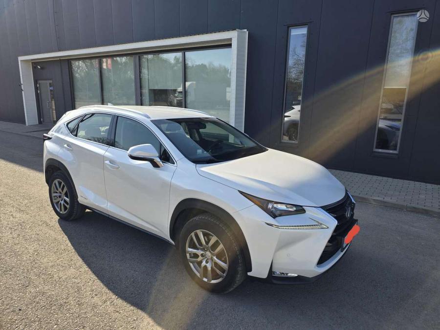 Balts Lexus NX 300h 2016 Alīta, ar dzinēja tilpumu 2.49 L un nobraukumu 185 tūkst. km par 19900 €, foto 3 vietnē AUTOMOTO.COM.LV