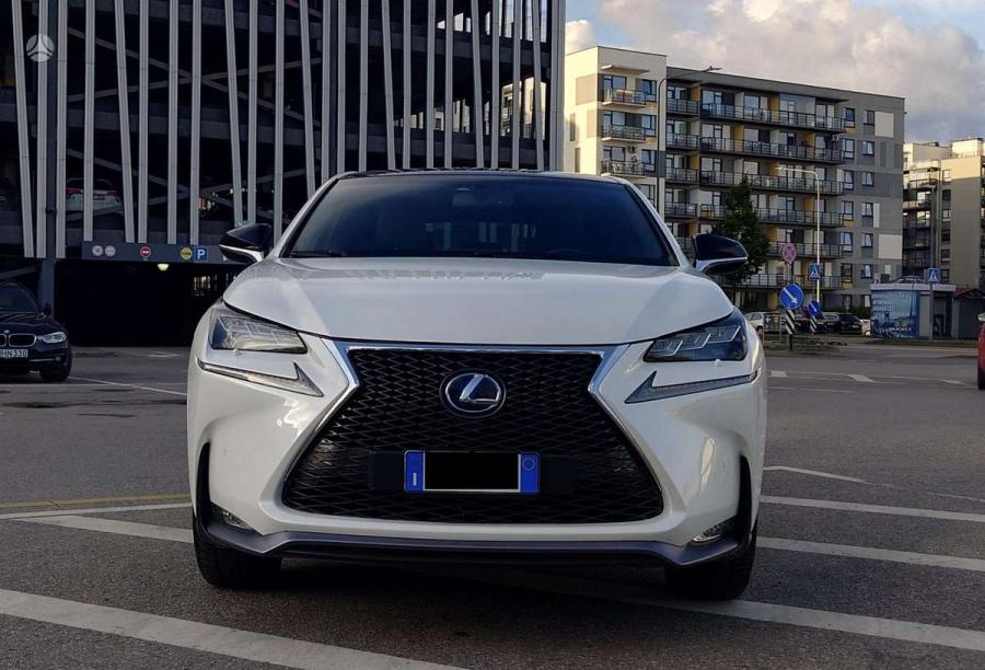 Белый Лексус NX 300h 2016 в Вильнюс, объемом двигателя 2.49 л и пробегом 109 тыс. км за 23295 €, фото 3 на AUTOMOTO.COM.LV