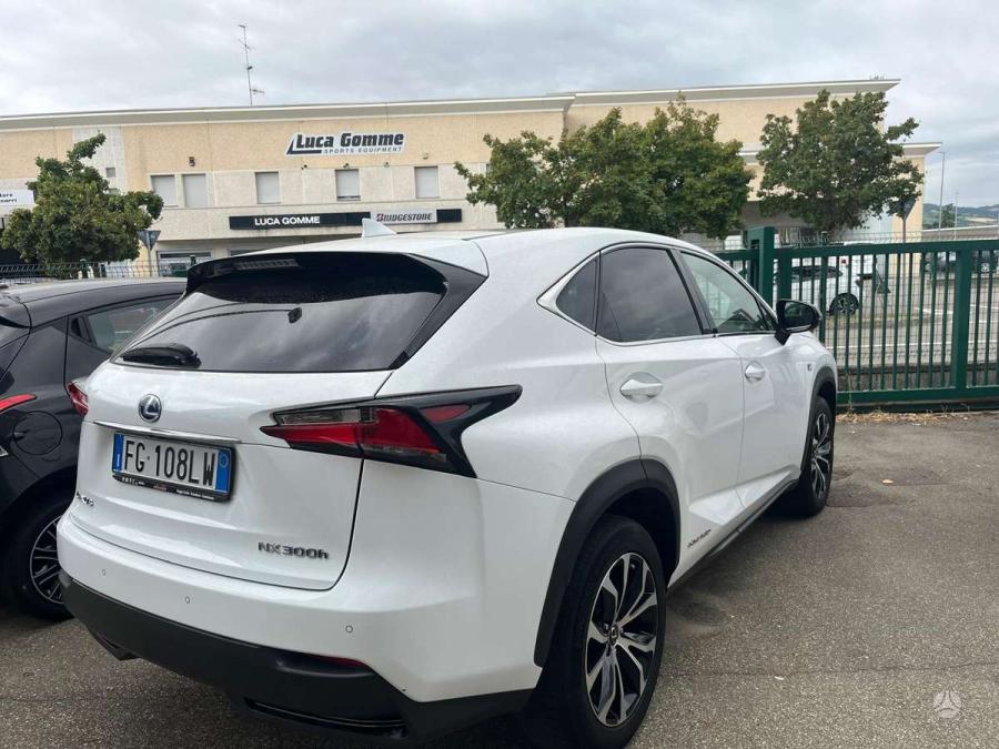 Balts Lexus NX 300h 2016 Daugavpils, ar dzinēja tilpumu 2.49 L un nobraukumu 143 tūkst. km par 23500 €, foto 7 vietnē AUTOMOTO.COM.LV