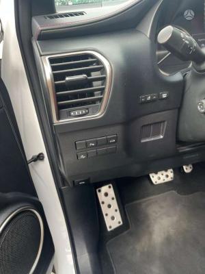 Balts Lexus NX 300h 2016 Daugavpils, ar dzinēja tilpumu 2.49 L un nobraukumu 143 tūkst. km par 23500 €, foto 13 vietnē AUTOMOTO.COM.LV