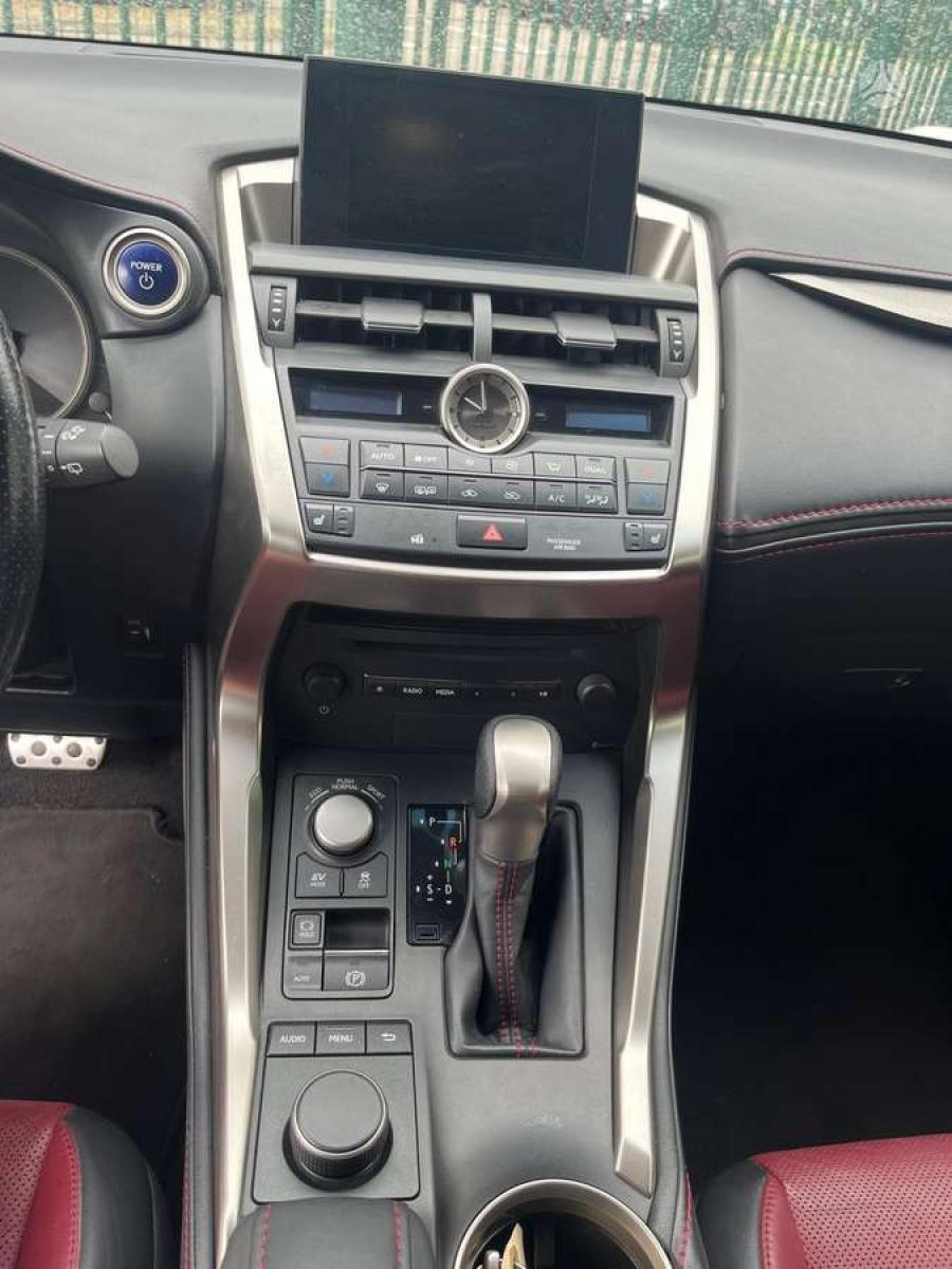 Balts Lexus NX 300h 2016 Daugavpils, ar dzinēja tilpumu 2.49 L un nobraukumu 143 tūkst. km par 23500 €, foto 17 vietnē AUTOMOTO.COM.LV