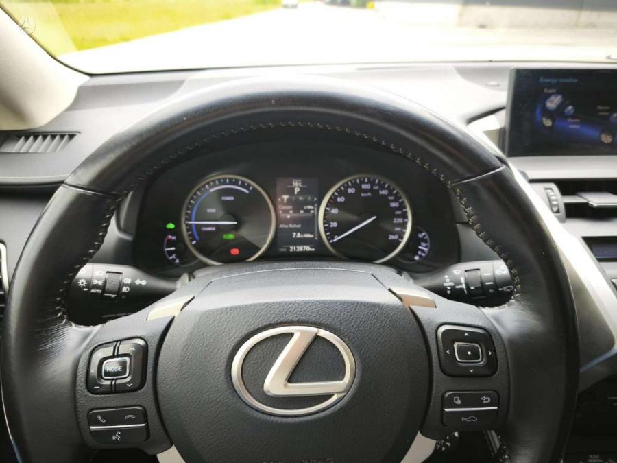 Balts Lexus NX 300h 2016 Šauļi, ar dzinēja tilpumu 2.50 L un nobraukumu 212 tūkst. km par 18300 €, foto 12 vietnē AUTOMOTO.COM.LV
