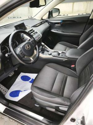 Balts Lexus NX 300h 2016 Šauļi, ar dzinēja tilpumu 2.50 L un nobraukumu 212 tūkst. km par 18300 €, foto 13 vietnē AUTOMOTO.COM.LV