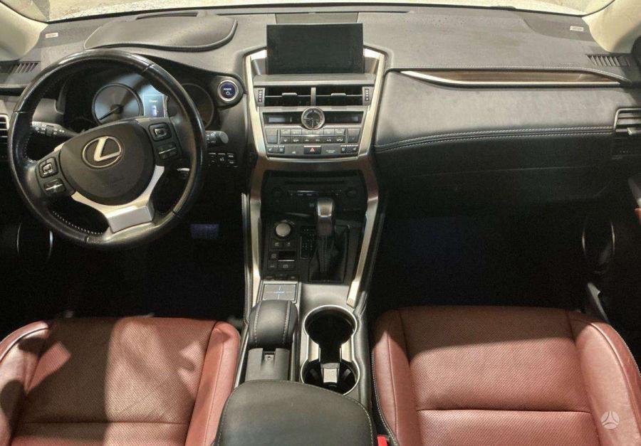Balts Lexus NX 300h 2016 Viļņa, ar dzinēja tilpumu 2.49 L un nobraukumu 159 tūkst. km par 21999 €, foto 10 vietnē AUTOMOTO.COM.LV